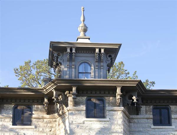 Locations Hub - Burbank Livingston-Griggs Mansion