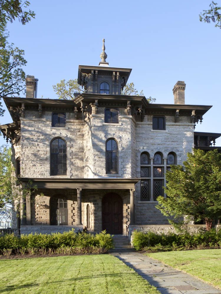 Locations Hub - Burbank Livingston-Griggs Mansion