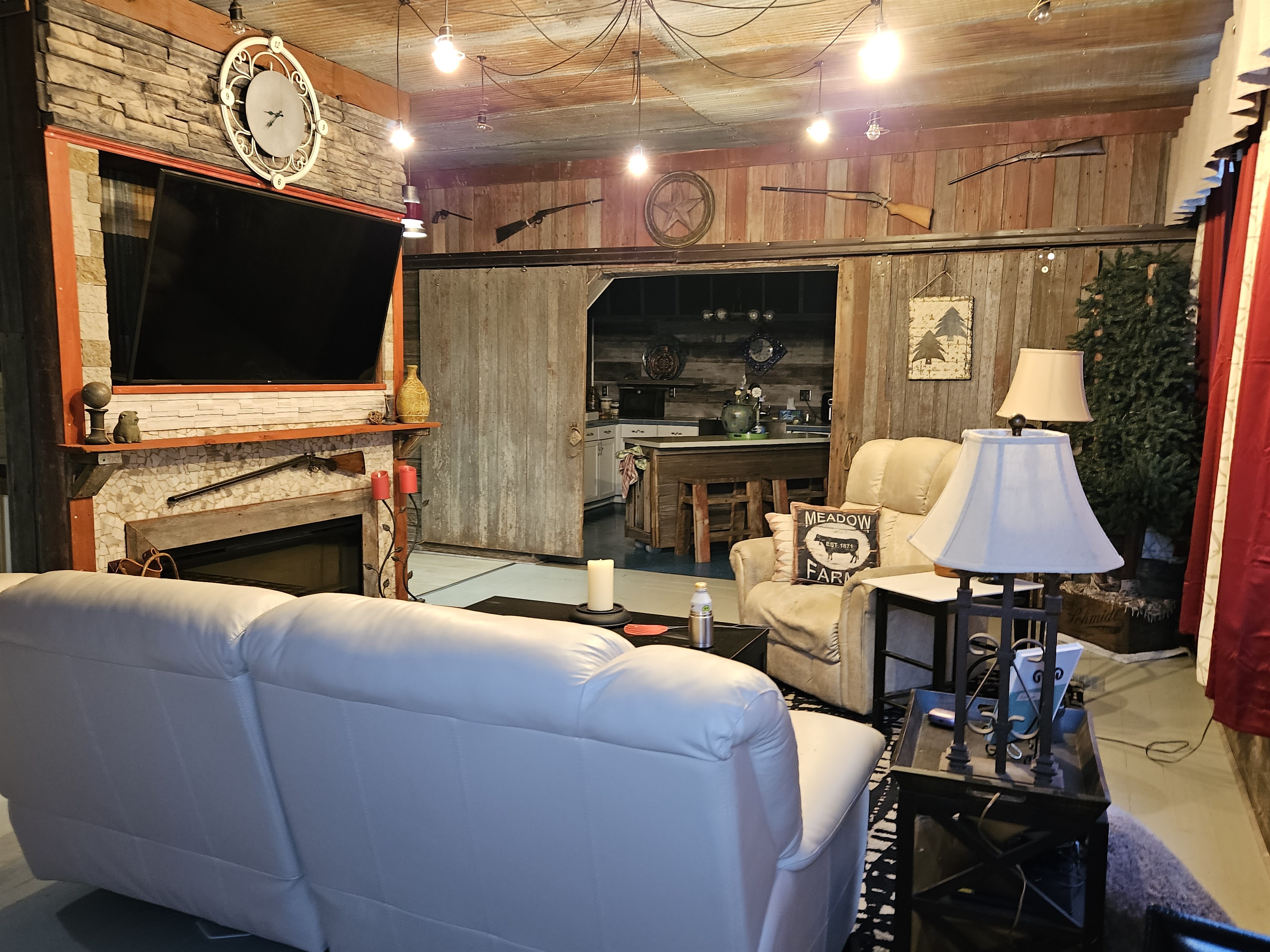 Locations Hub - Rustic Small Town Home